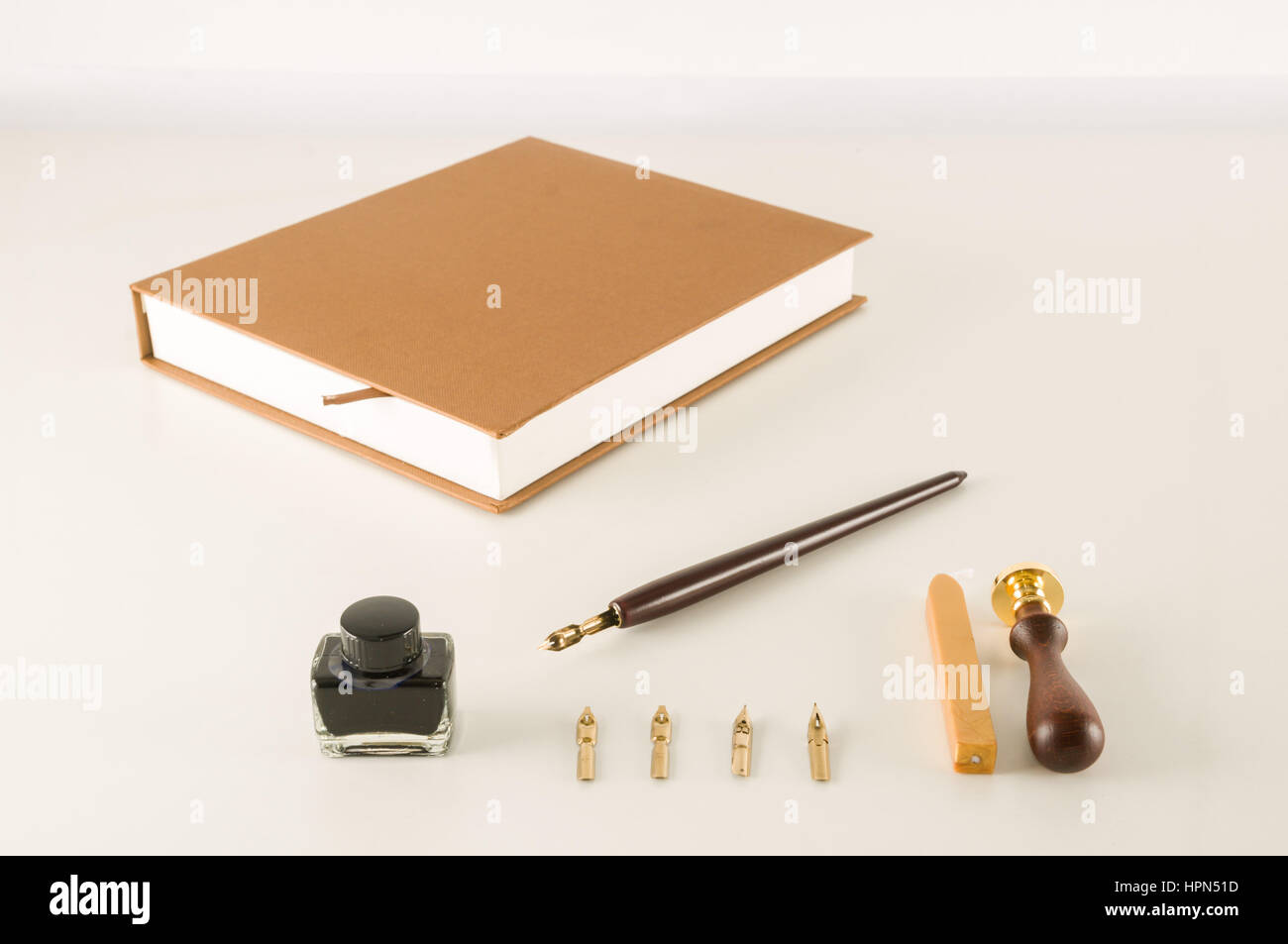 Antique ink pen background Stock Photo - Alamy