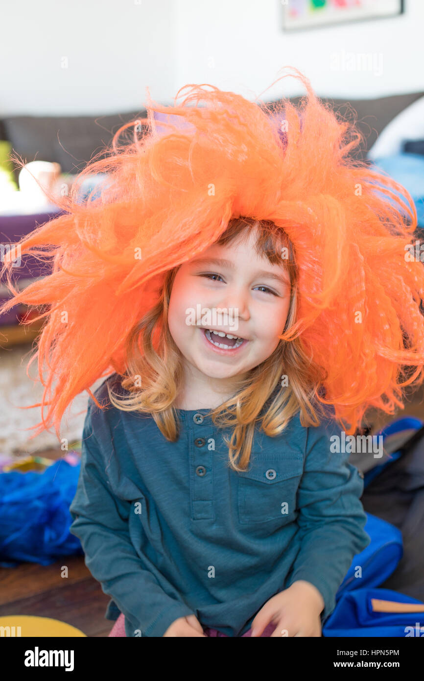 Giant wig hi-res stock photography and images - Alamy