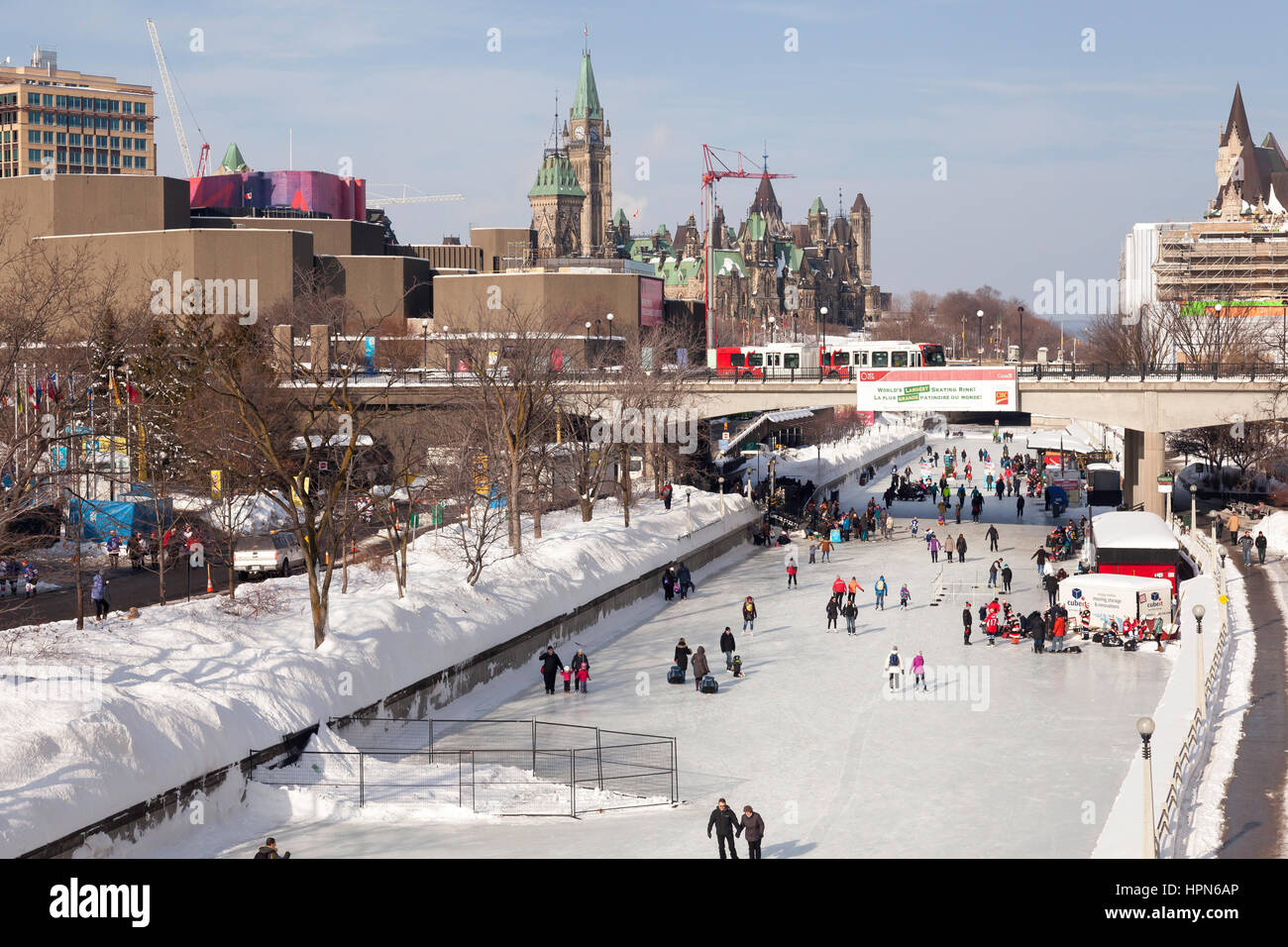 Skating rideau canal winterlude ontario ottawa hi-res stock photography ...