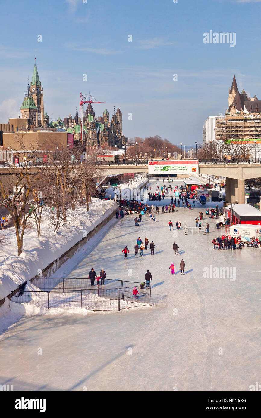 Ottawa parliament building ice skating hi-res stock photography and ...