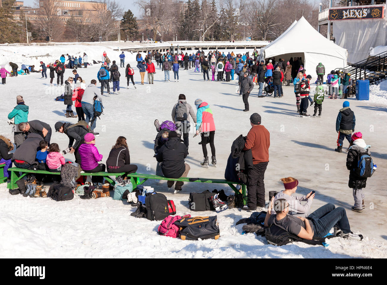 Winterlude skating lake hi-res stock photography and images - Alamy