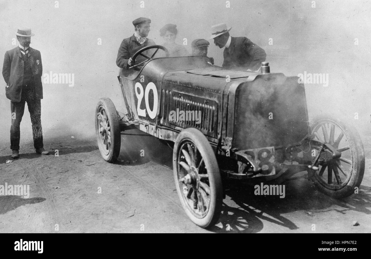 Duray in 1904 Darracq record beaking car. 104.52 mph Stock Photo - Alamy