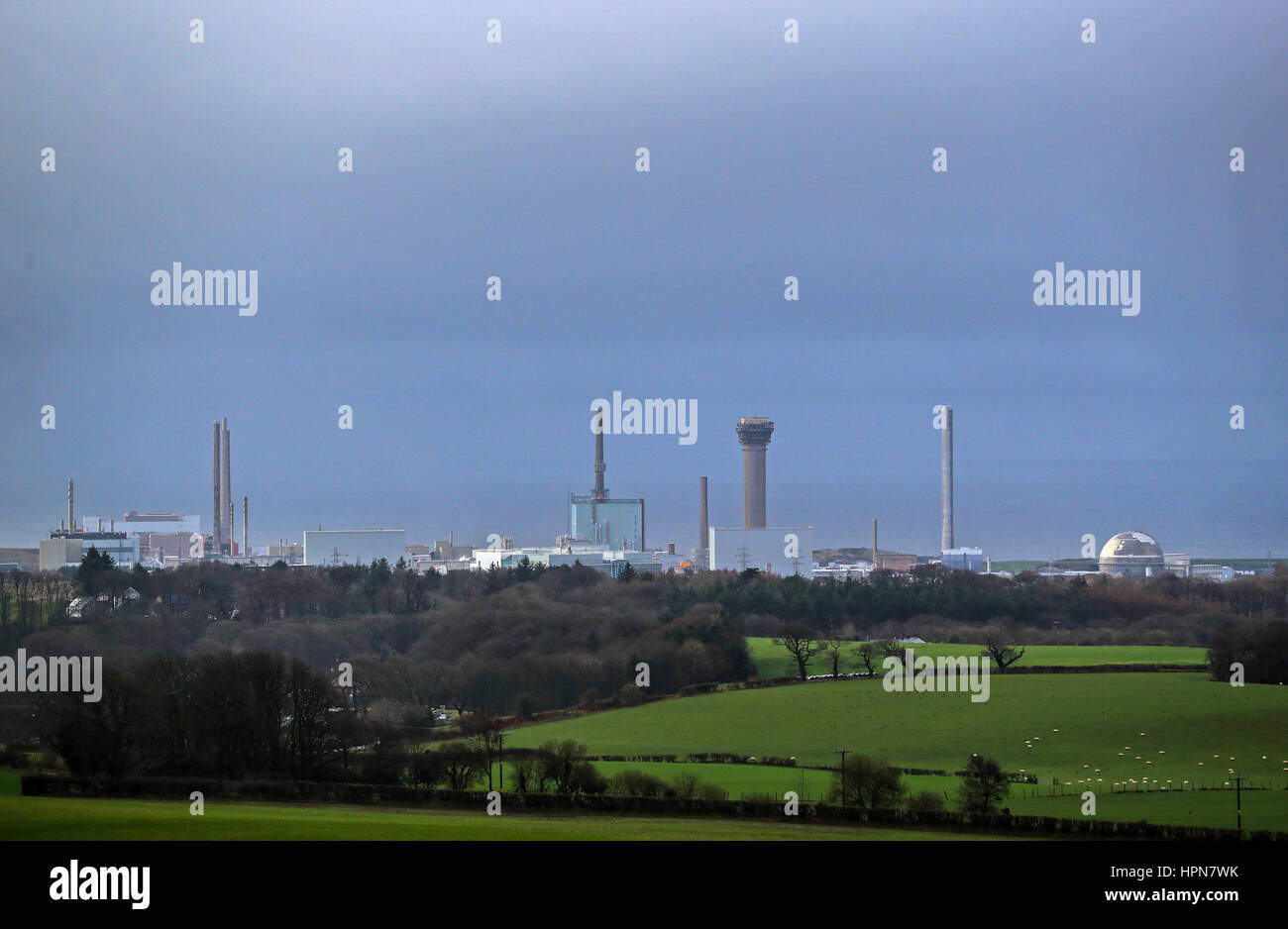 General view of Sellafield Nuclear power plant, in Cumbria Stock Photo ...