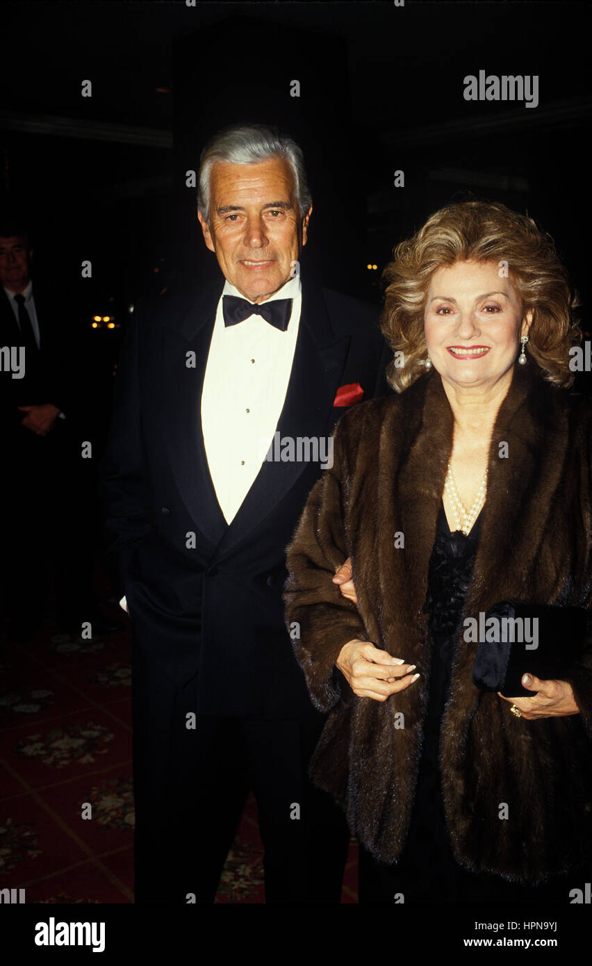 John Forsyth and his wife in 1988 Stock Photo - Alamy