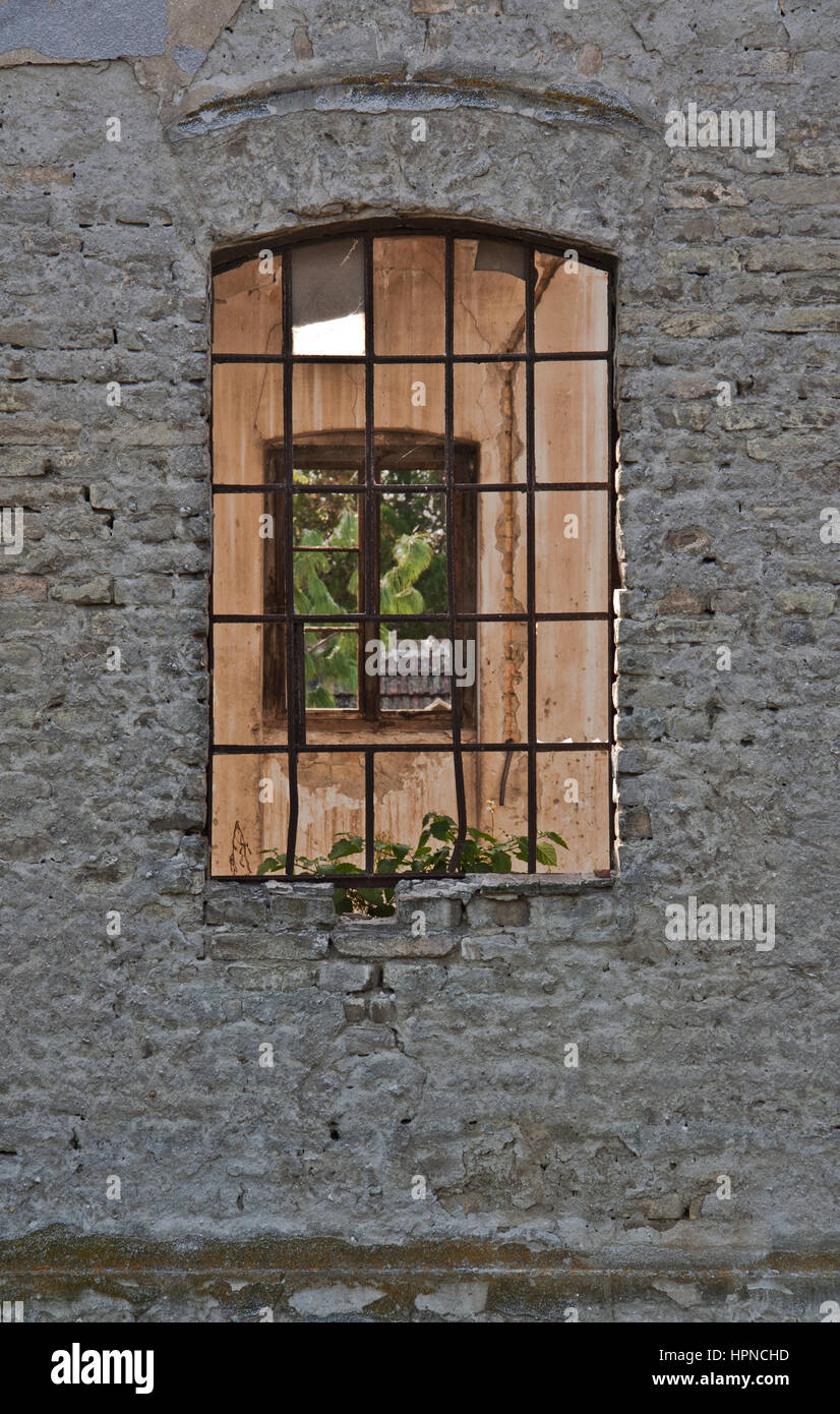 ruins with a windows Stock Photo - Alamy