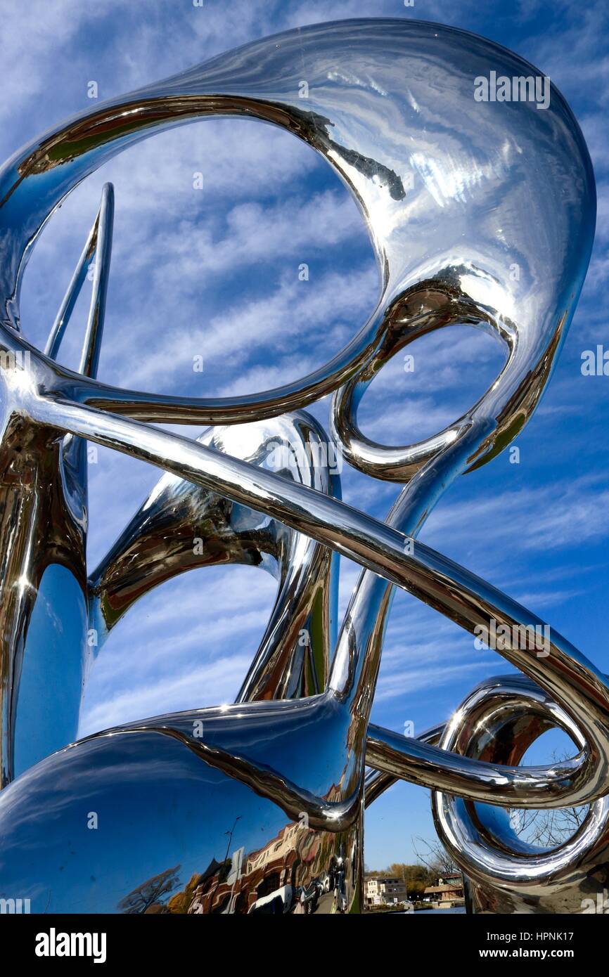 Reflective art hi-res stock photography and images - Alamy