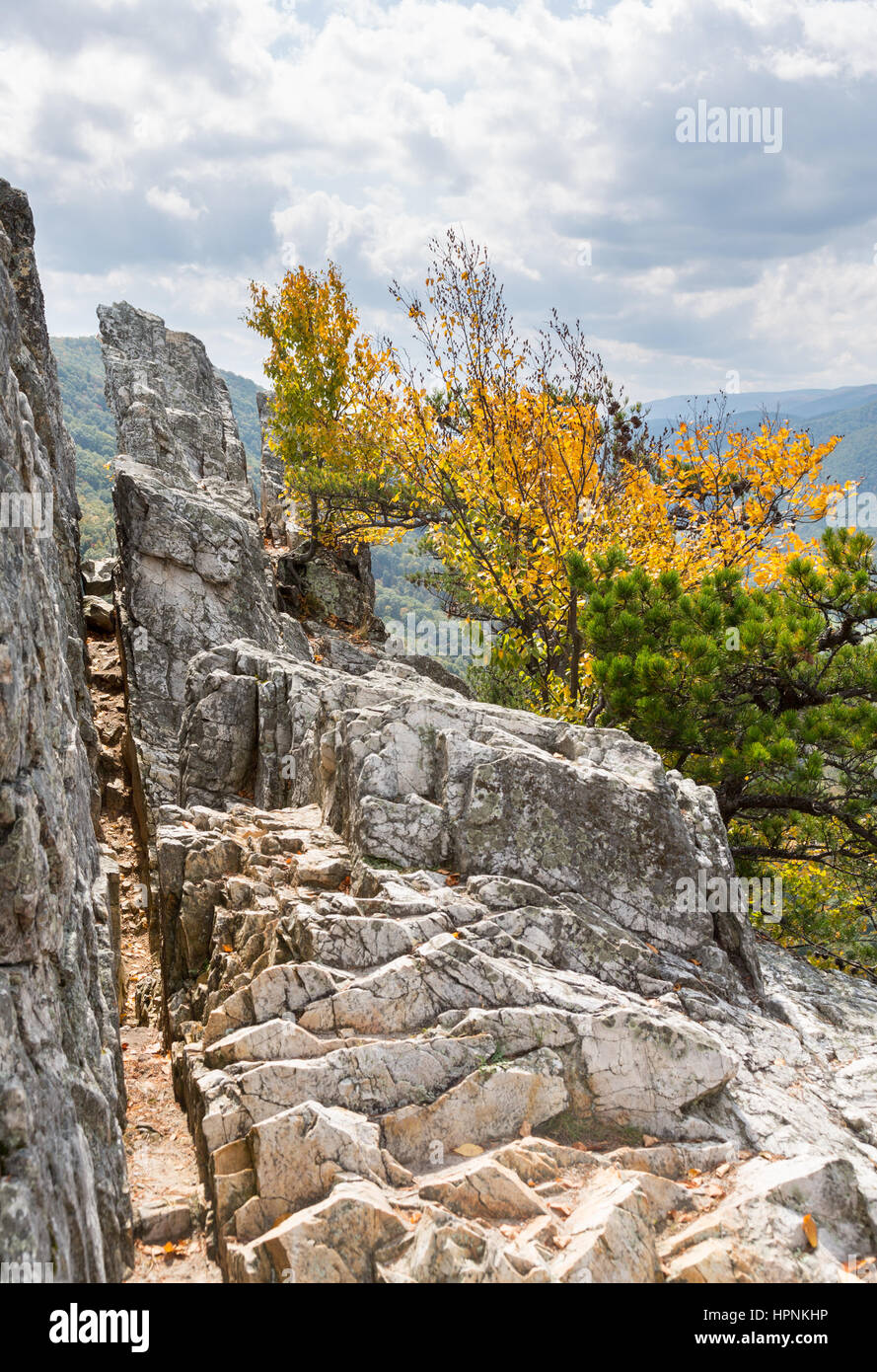 Summit of the rocky granite mountain top of Seneca Rocks in West ...
