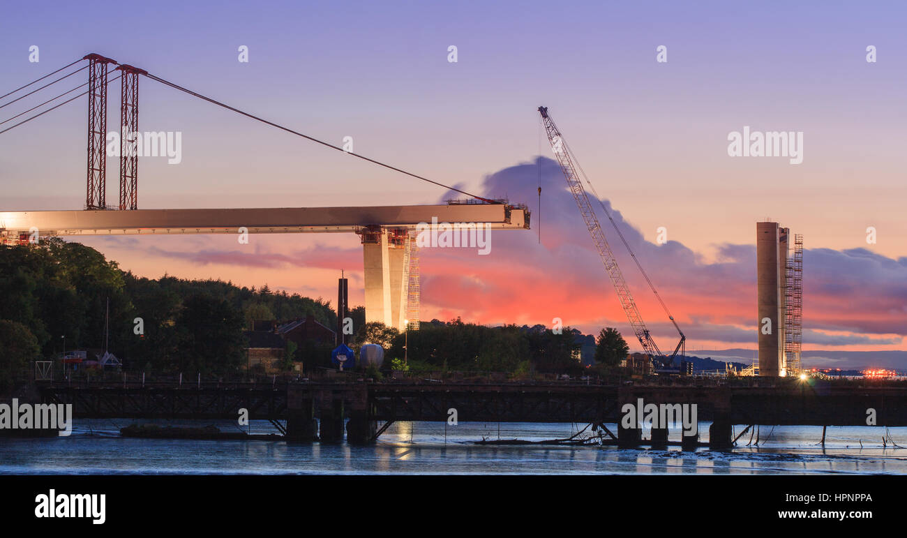 Building new forth bridge queensferry hi-res stock photography and ...