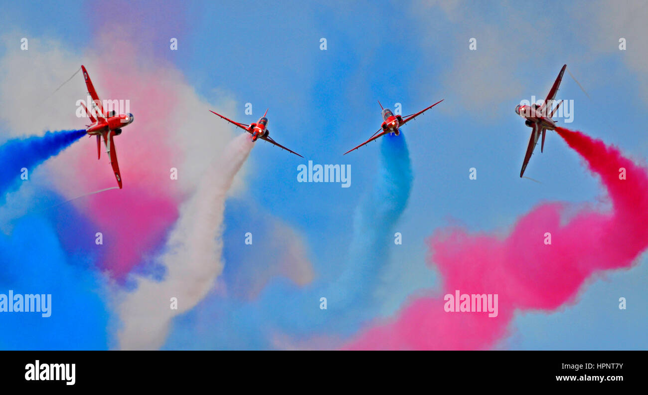 Loop red arrow hi-res stock photography and images - Alamy