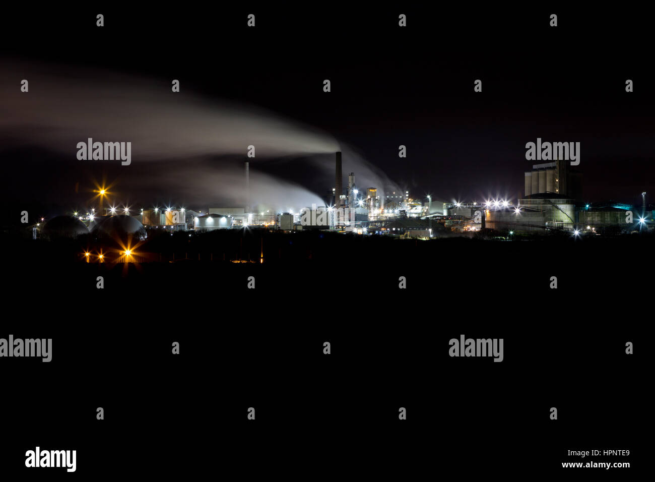 Bury St Edmunds, UK. British Sugar Factory 11th December 2016. Steam ...