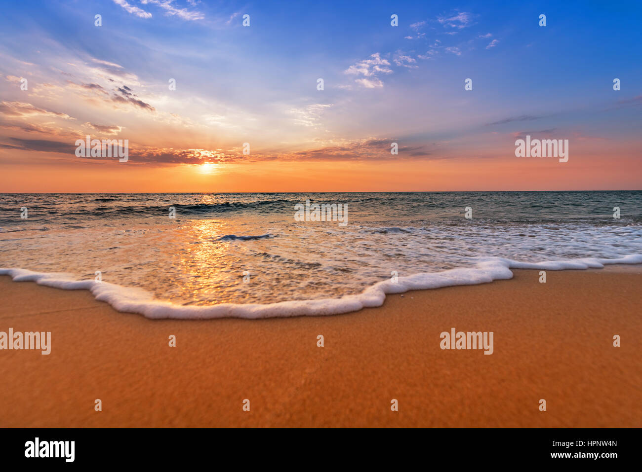Dawn over the sea hi-res stock photography and images - Alamy