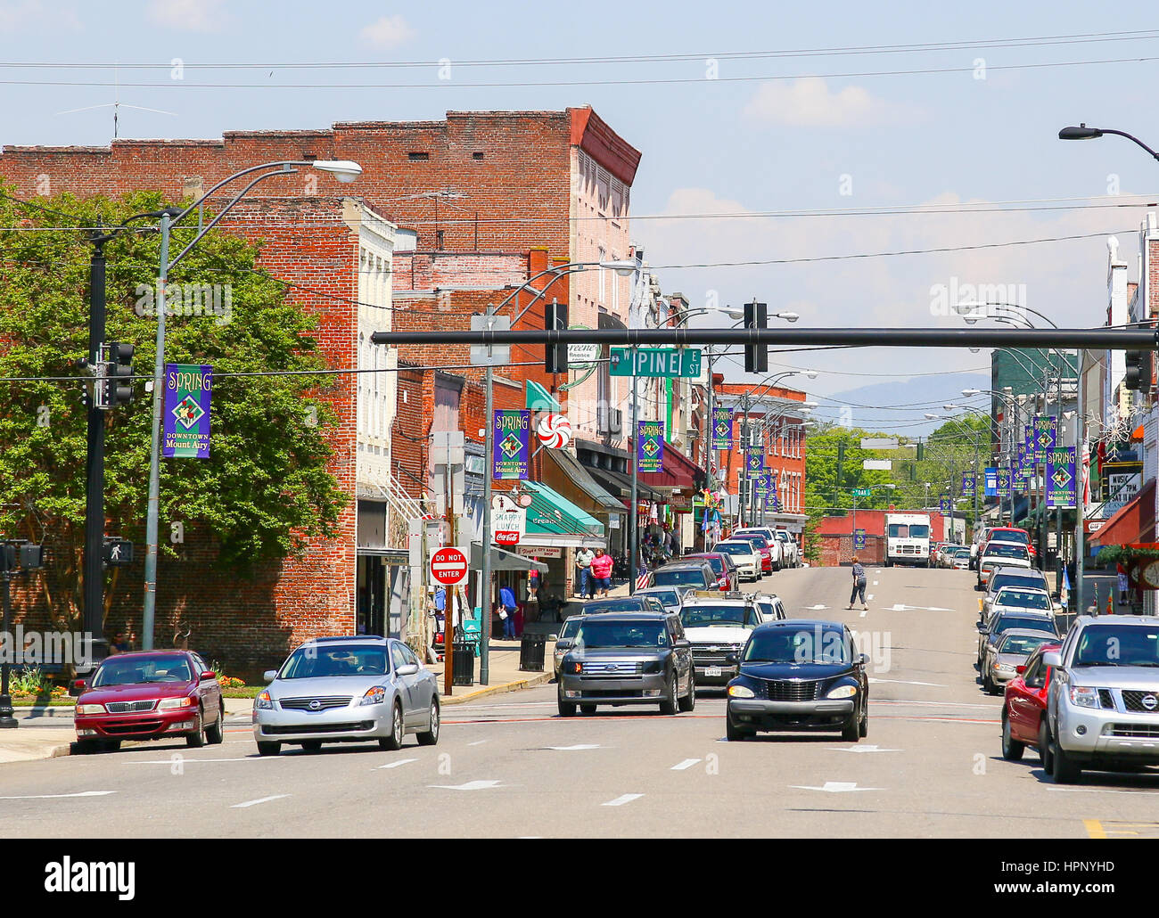 Mount airy north carolina hi-res stock photography and images - Alamy