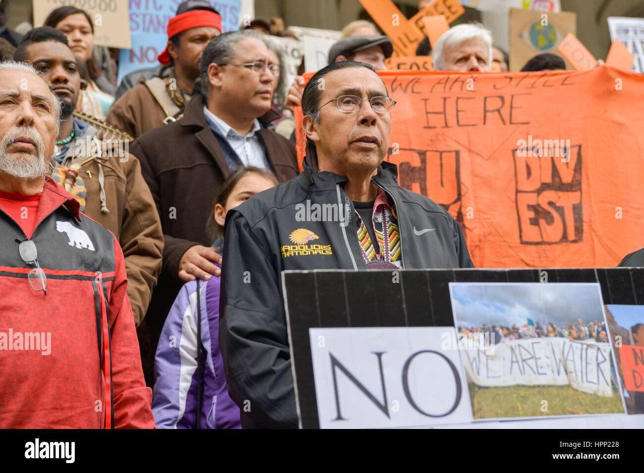 Native american demonstrators hi-res stock photography and images - Alamy