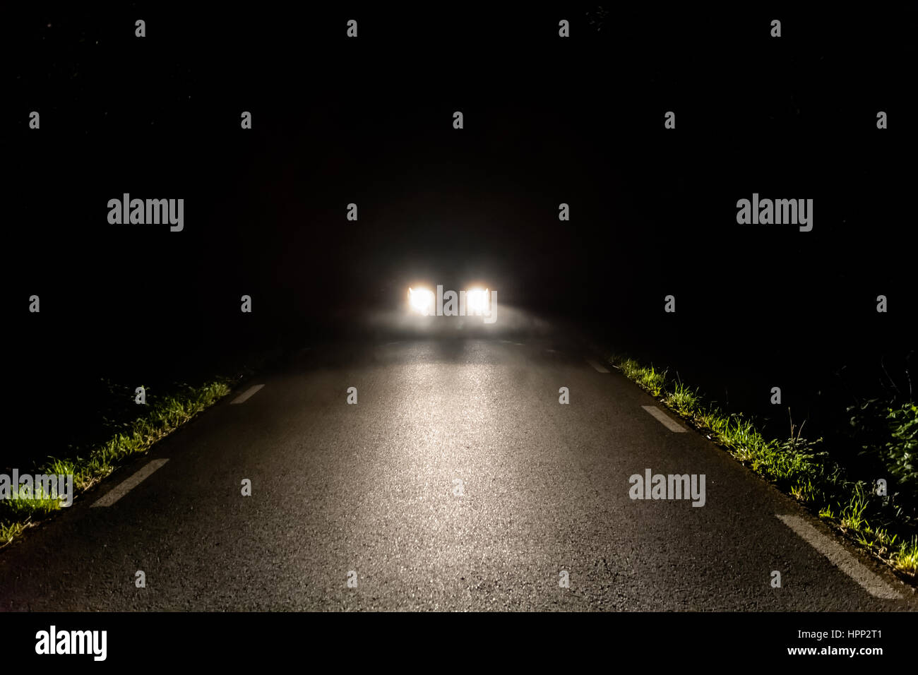 Glowing headlights hi-res stock photography and images - Alamy