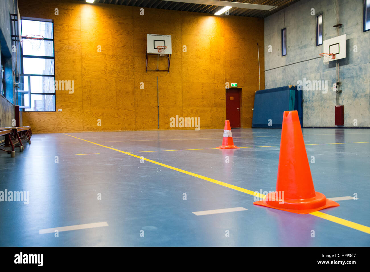 empty gym at school Stock Photo - Alamy