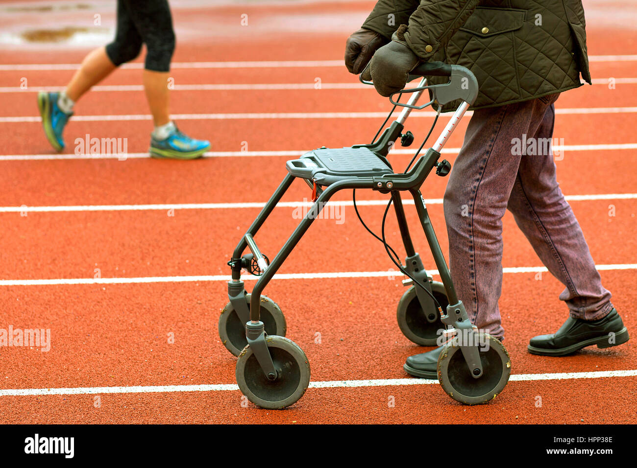 Old man with walker field hi-res stock photography and images - Alamy