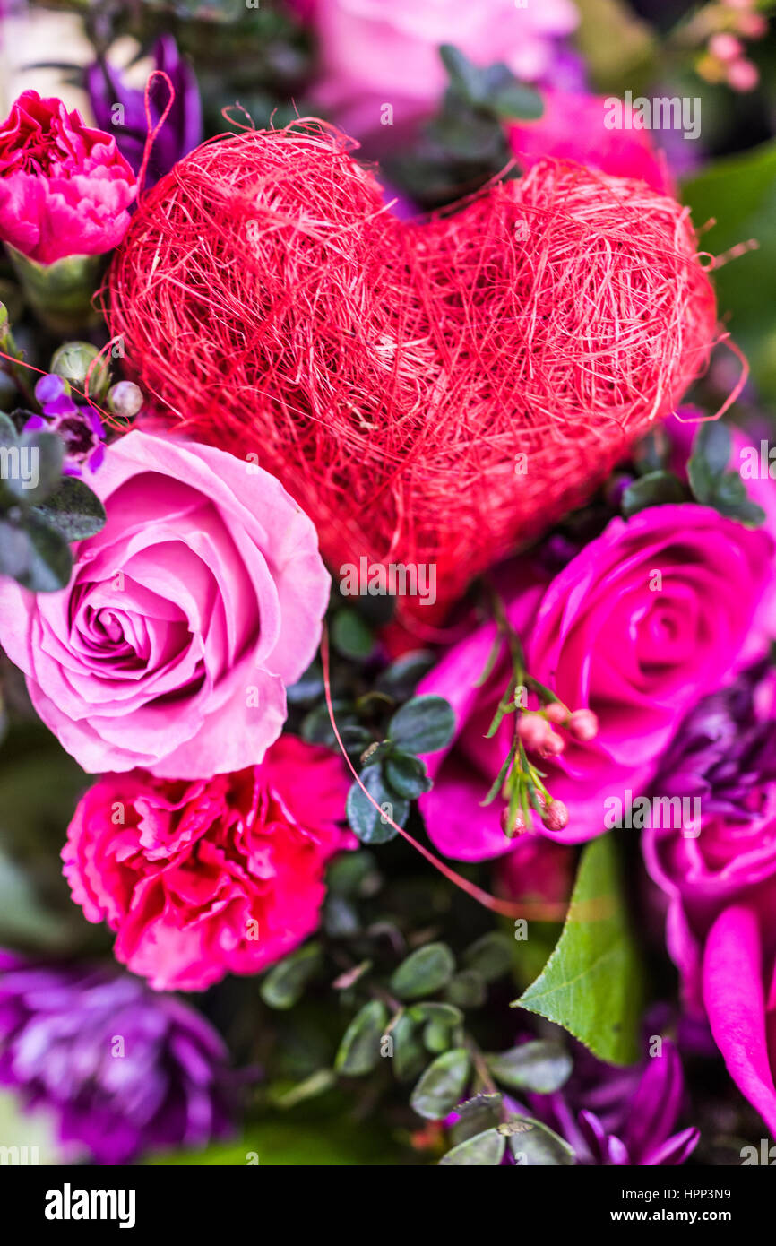 Red ball of string hi-res stock photography and images - Alamy