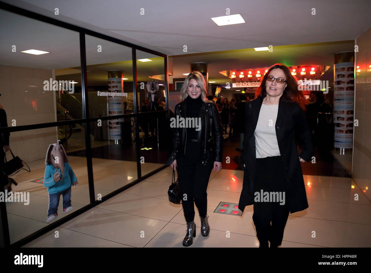 Emma marrone cantante hi-res stock photography and images - Alamy
