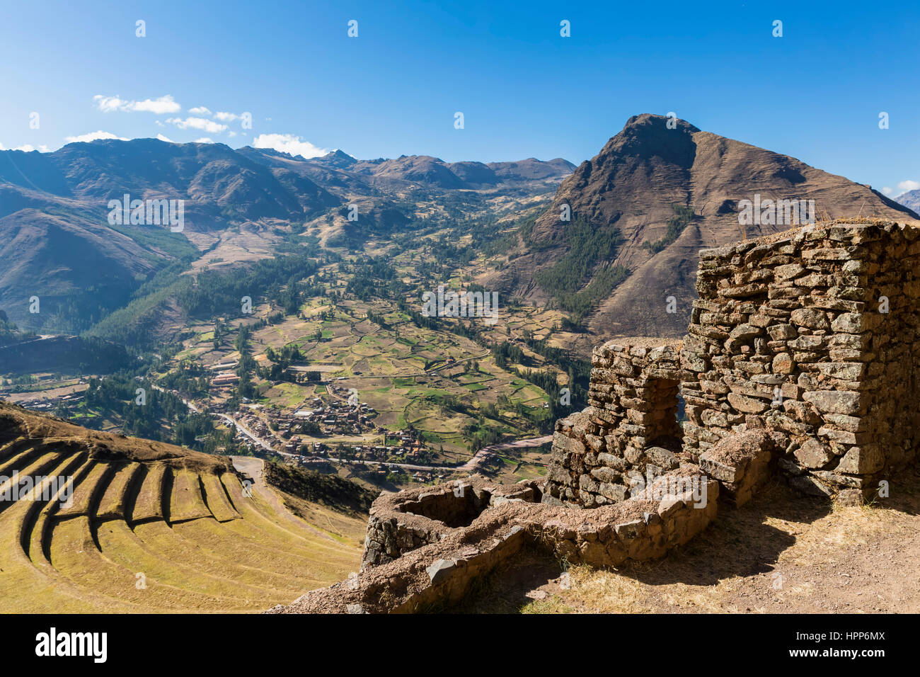 Peru, Andes, Valle Sagrado, Inca ruins of Pisac, terraces of Andenes ...