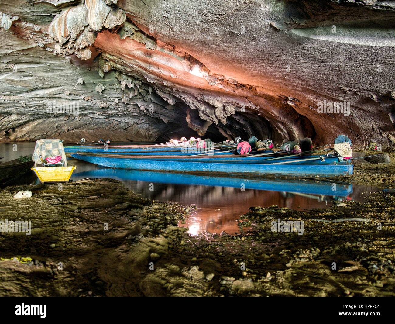 Cave interior river boat hi-res stock photography and images - Alamy