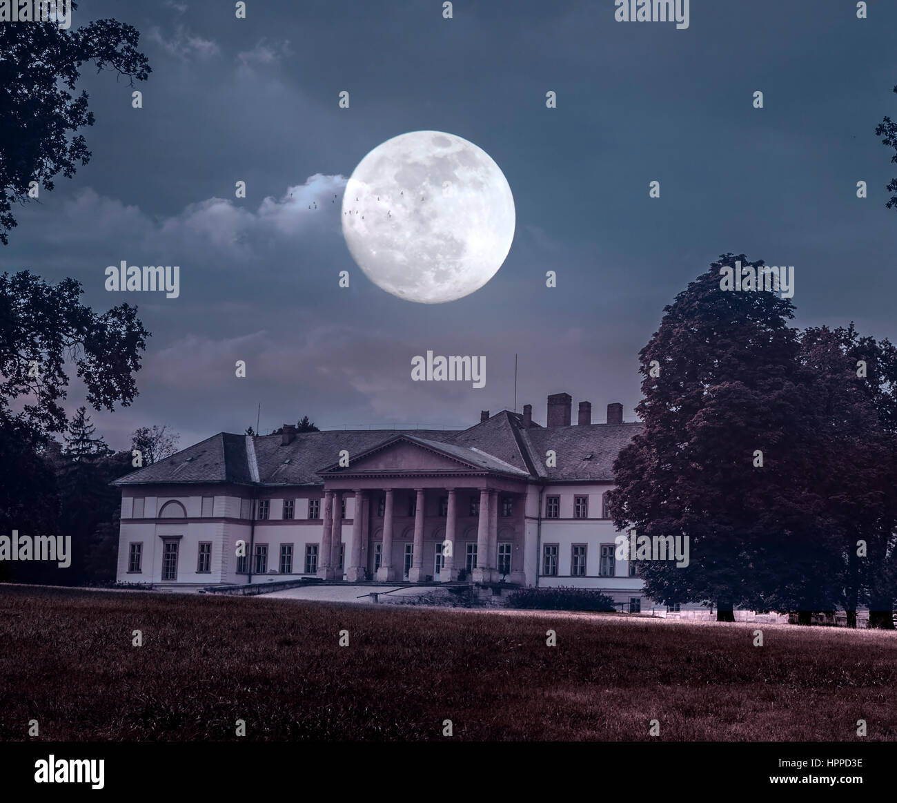 Old spooky abandoned ghost house Stock Photo - Alamy
