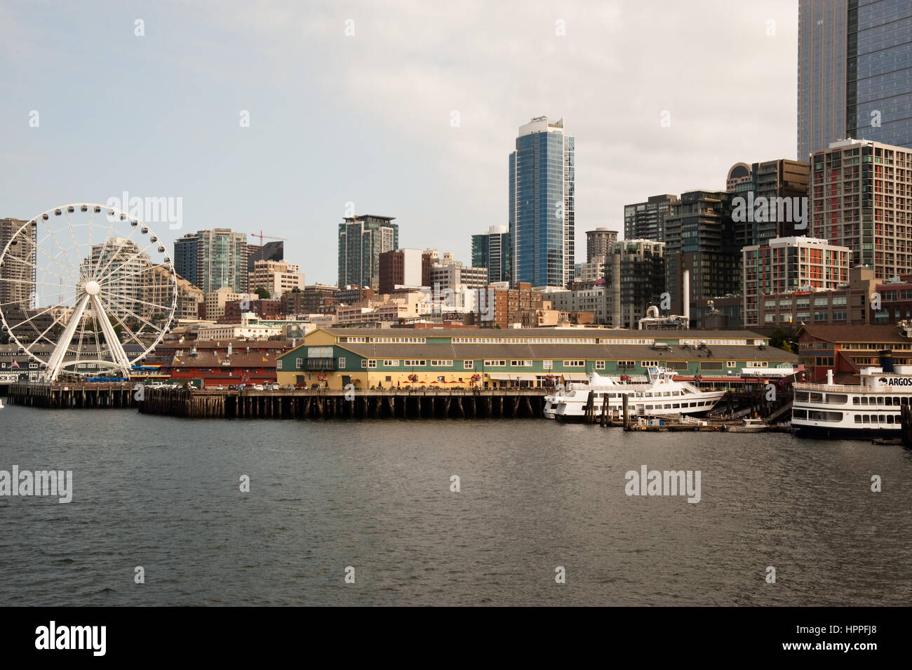 Seattle view city tourist skyscraper hi-res stock photography and ...