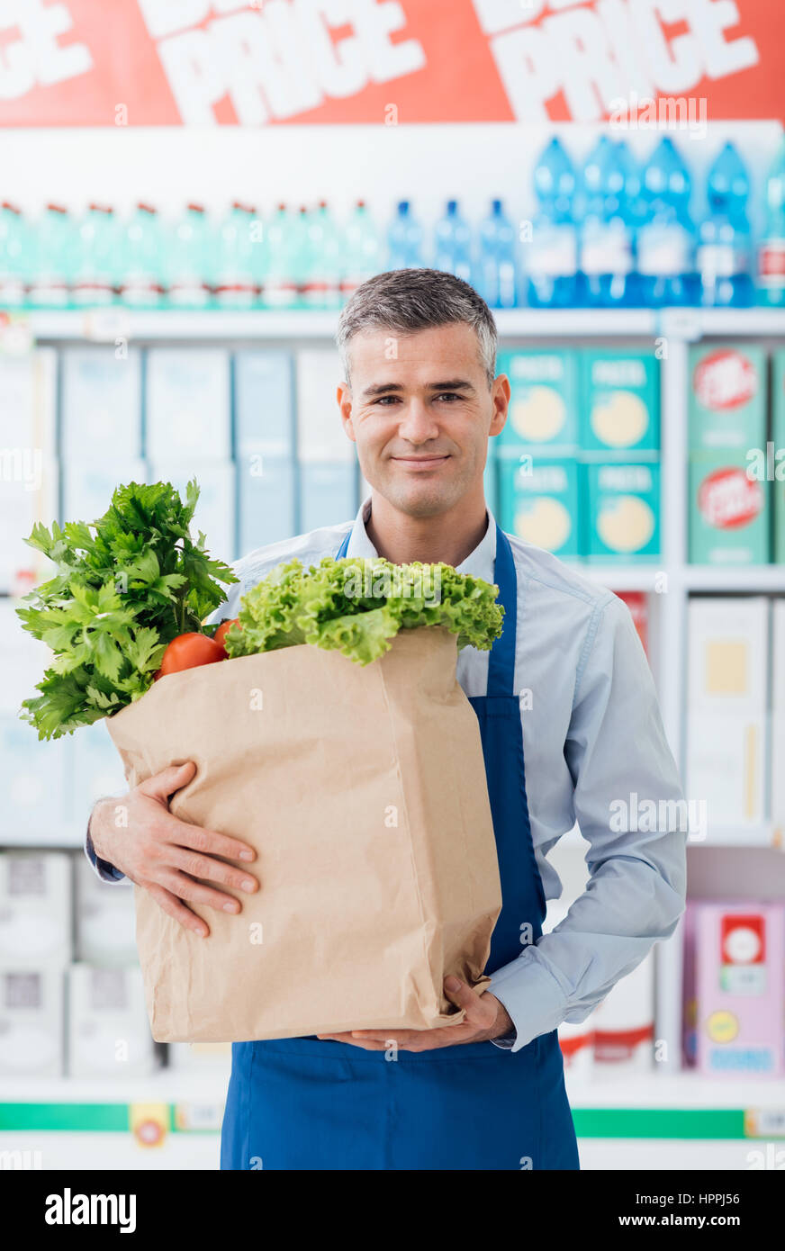 Supermarket staff bag hi-res stock photography and images - Alamy