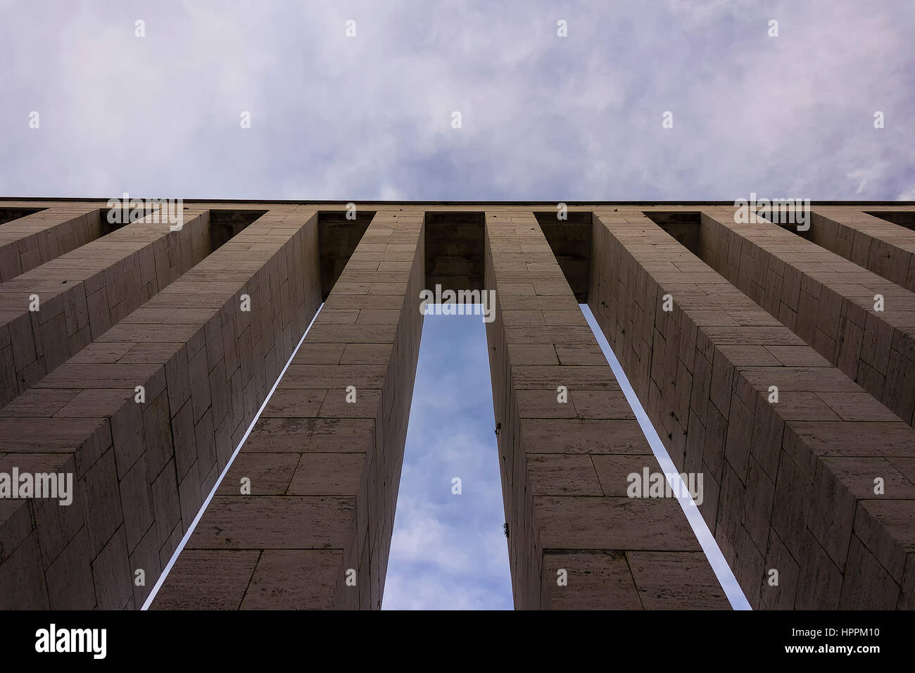 Sky clouds architecture hi-res stock photography and images - Alamy