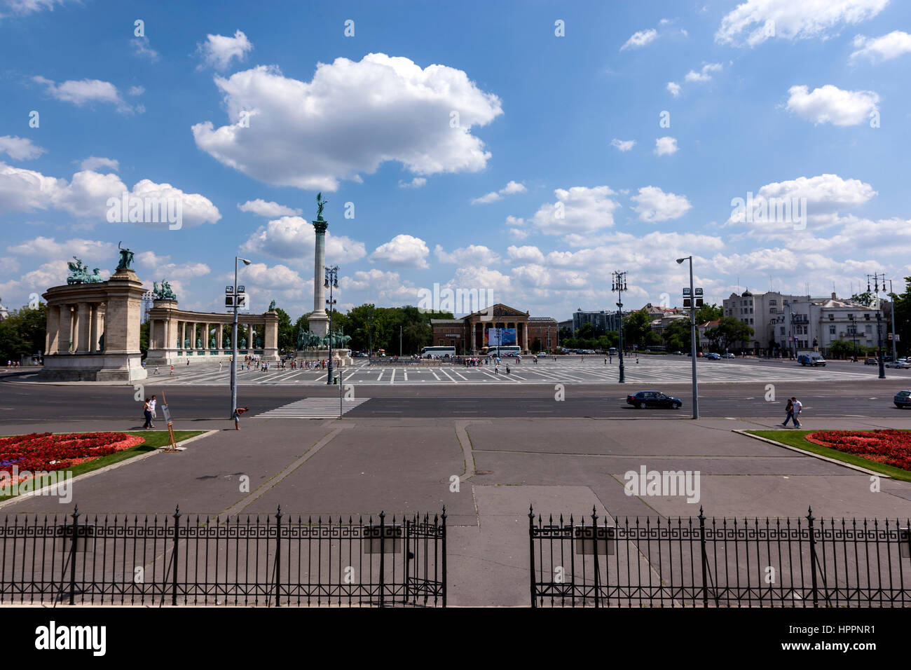 Is a museum in heroes square hi-res stock photography and images - Alamy