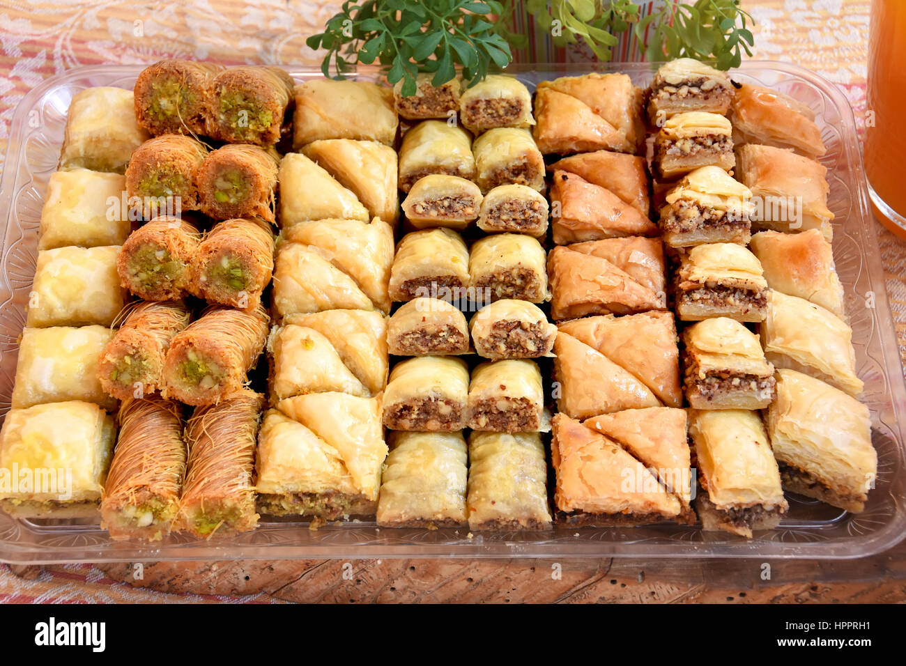Middle eastern dessert hi-res stock photography and images - Alamy