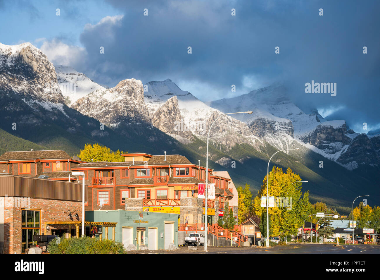 Canmore alberta town hi-res stock photography and images - Alamy