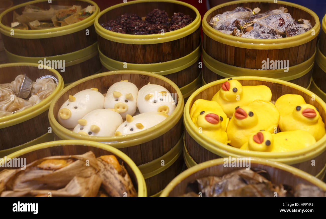Shanghai snacks in the steamer Stock Photo - Alamy