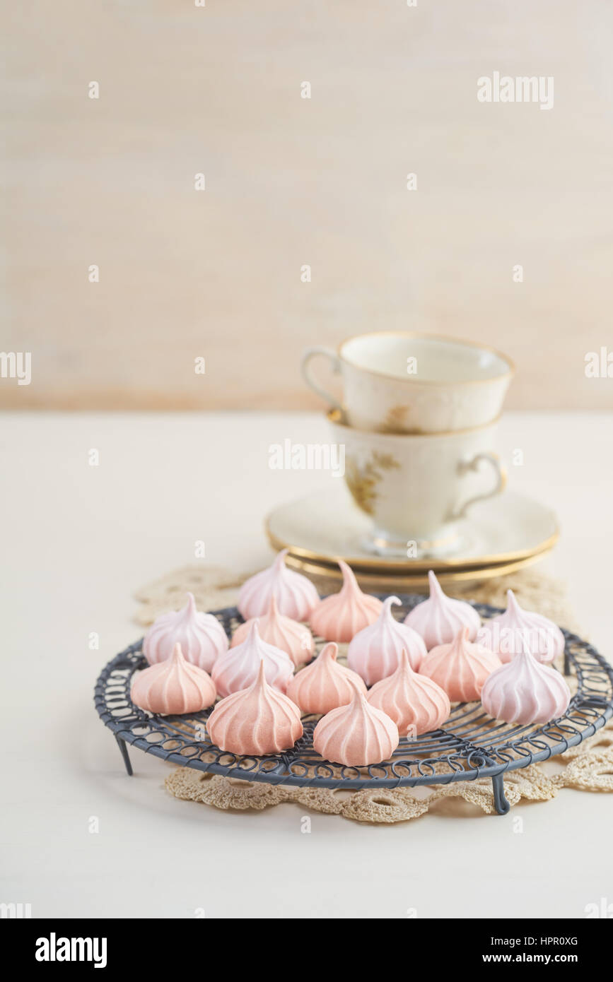 Tea meringues hi-res stock photography and images - Alamy