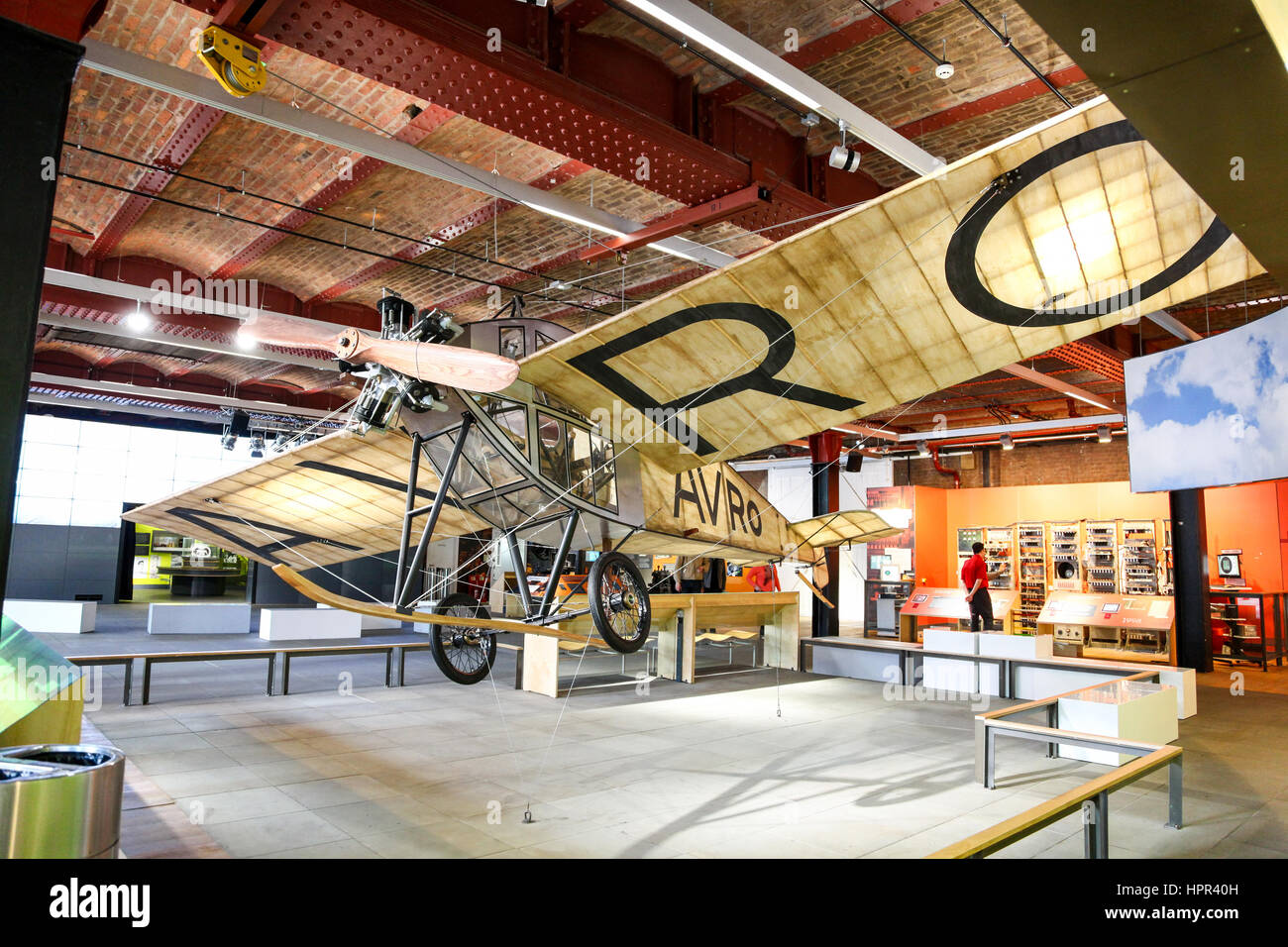 Manchester aircraft museum hi-res stock photography and images - Alamy