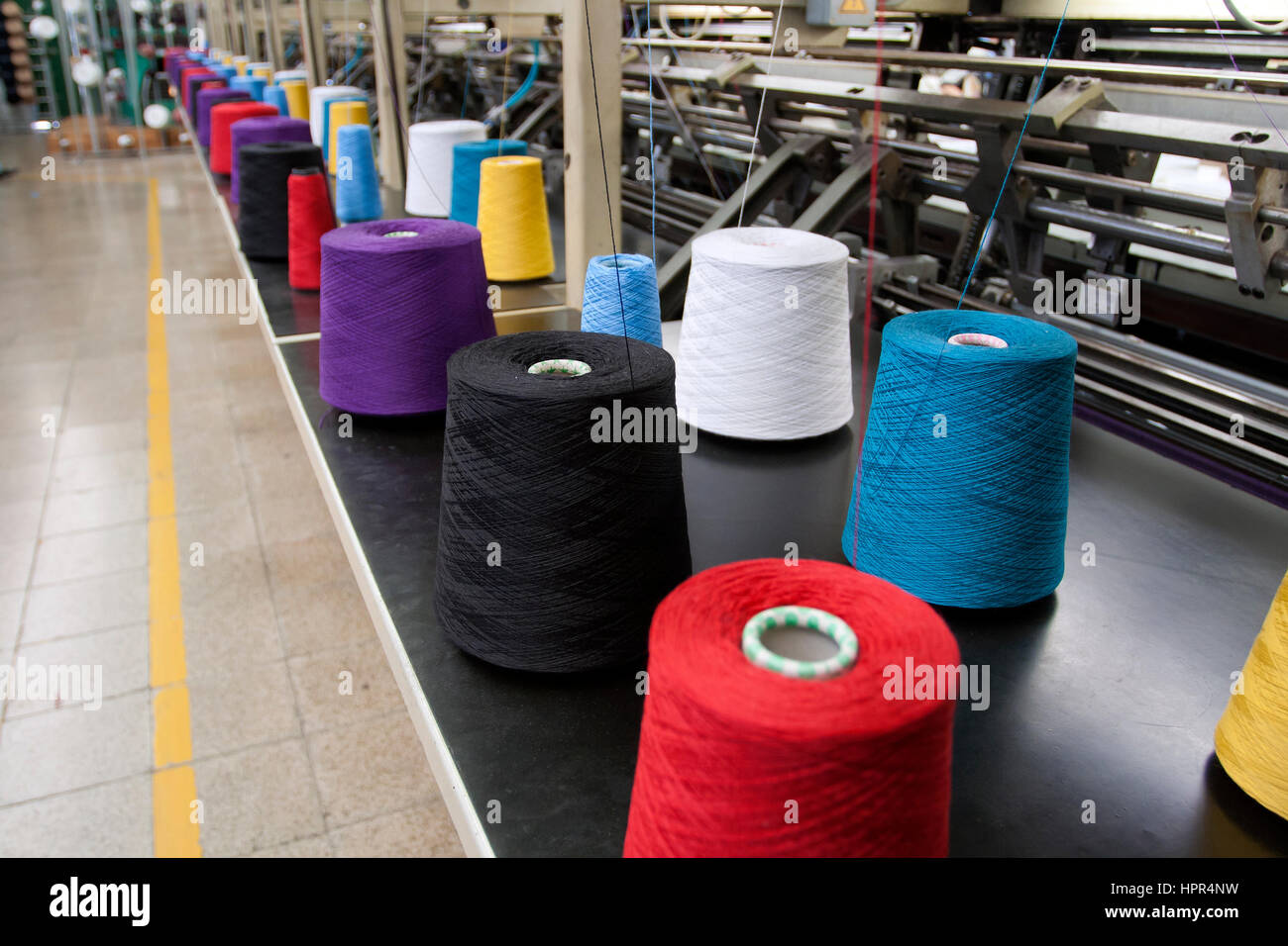 Weaving Cotton Factory Textile Stock Photos & Weaving Cotton Factory ...