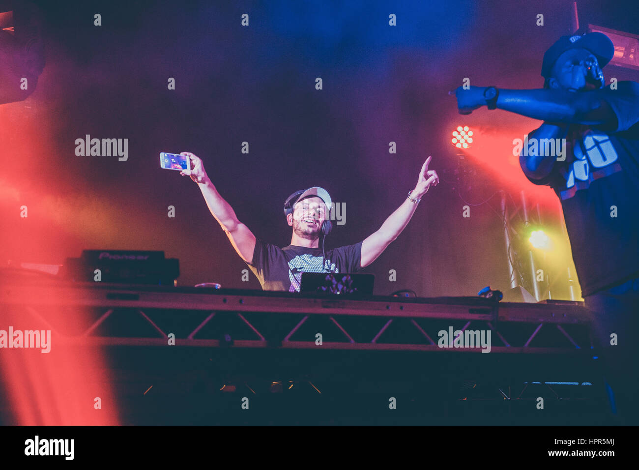 By the c band performing hi-res stock photography and images - Alamy