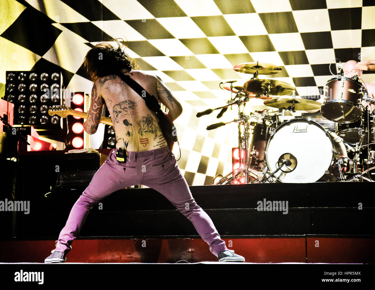 Simon neil biffy clyro portrait hi-res stock photography and images - Alamy