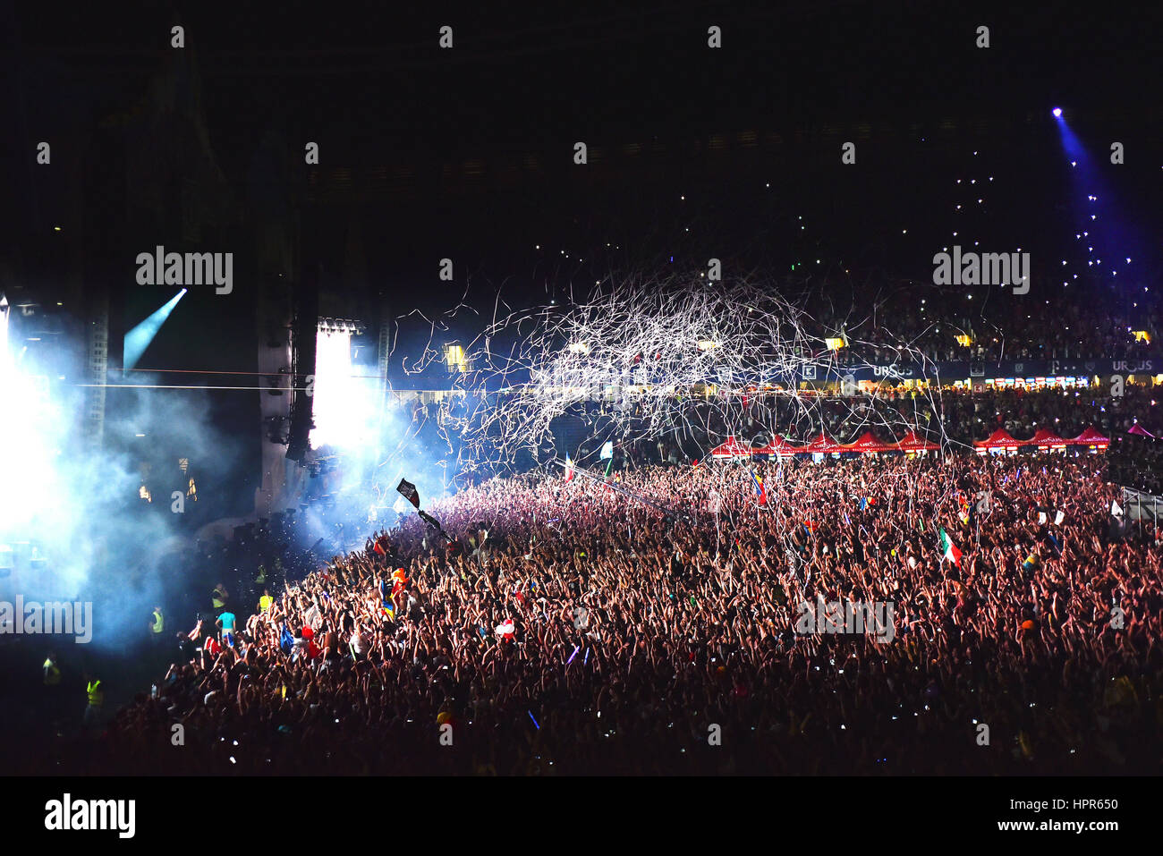 Laser cannons hi-res stock photography and images - Alamy