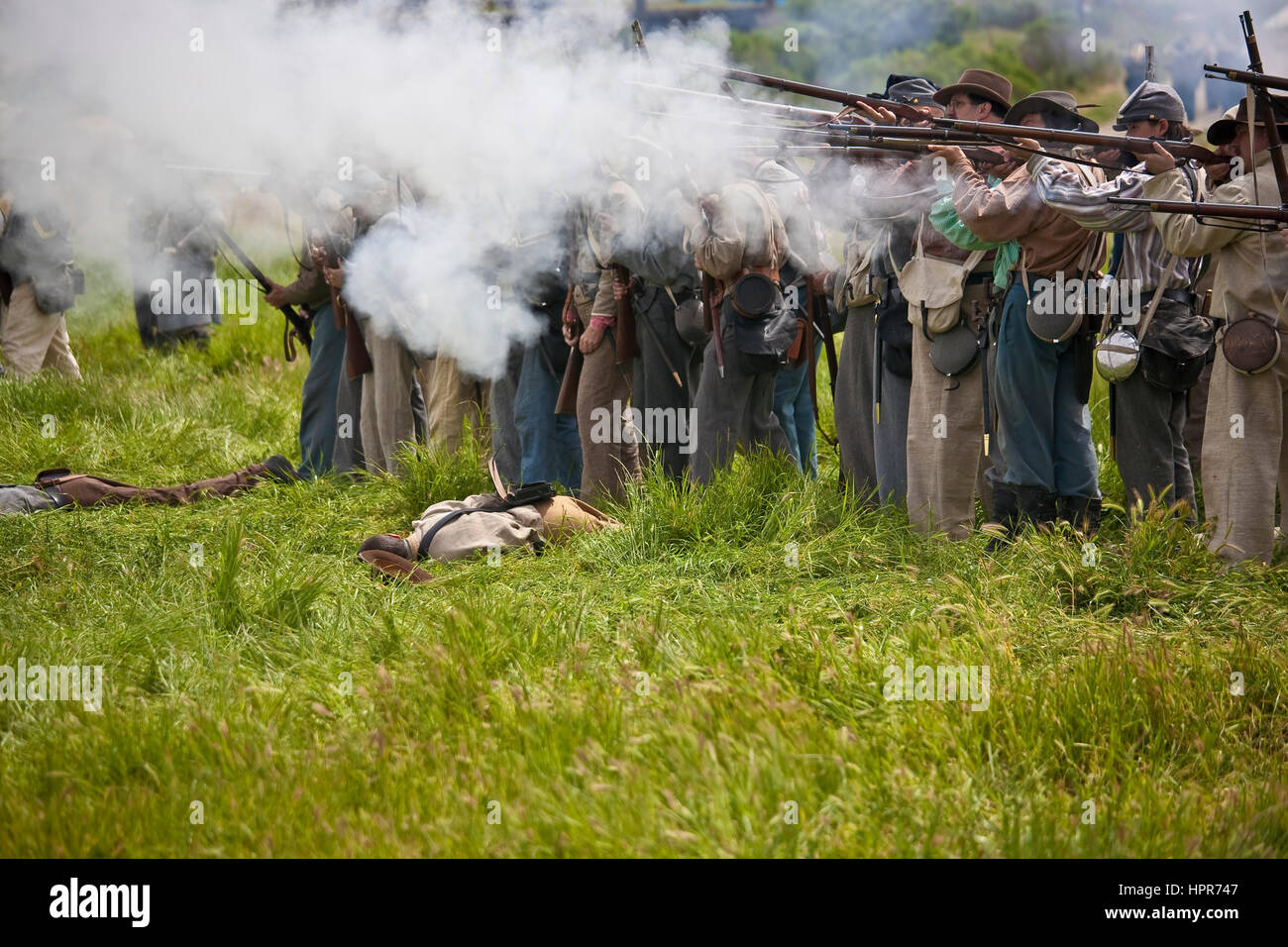 civil war battle field skirmish re-enactment Stock Photo - Alamy