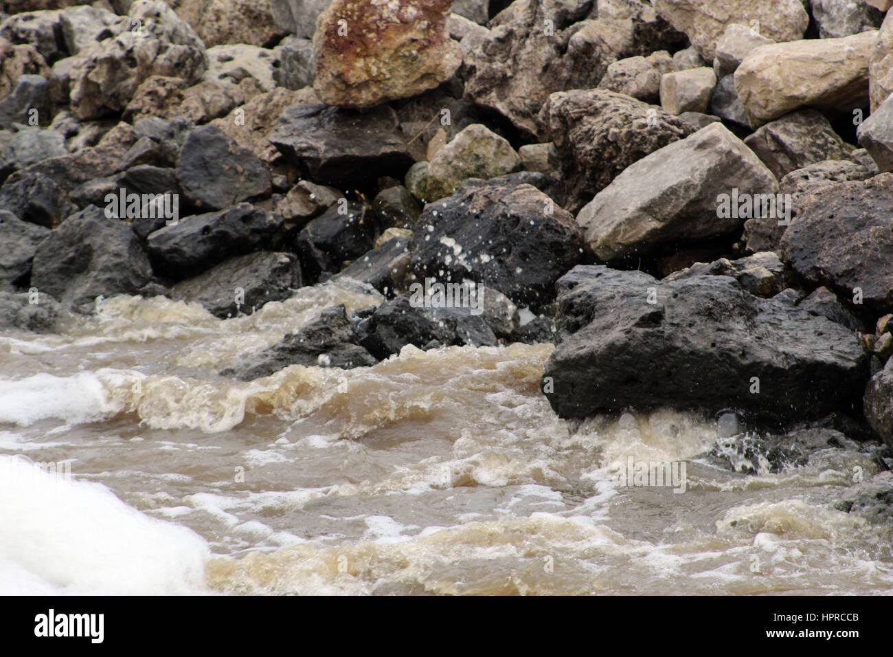 Dam water splash hi-res stock photography and images - Alamy