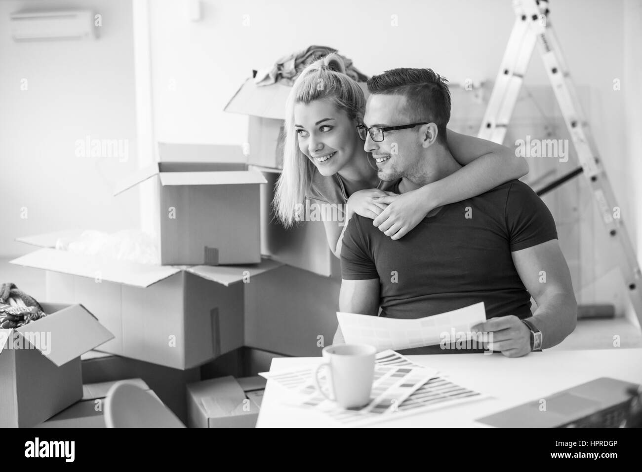 House move couple Black and White Stock Photos & Images - Alamy