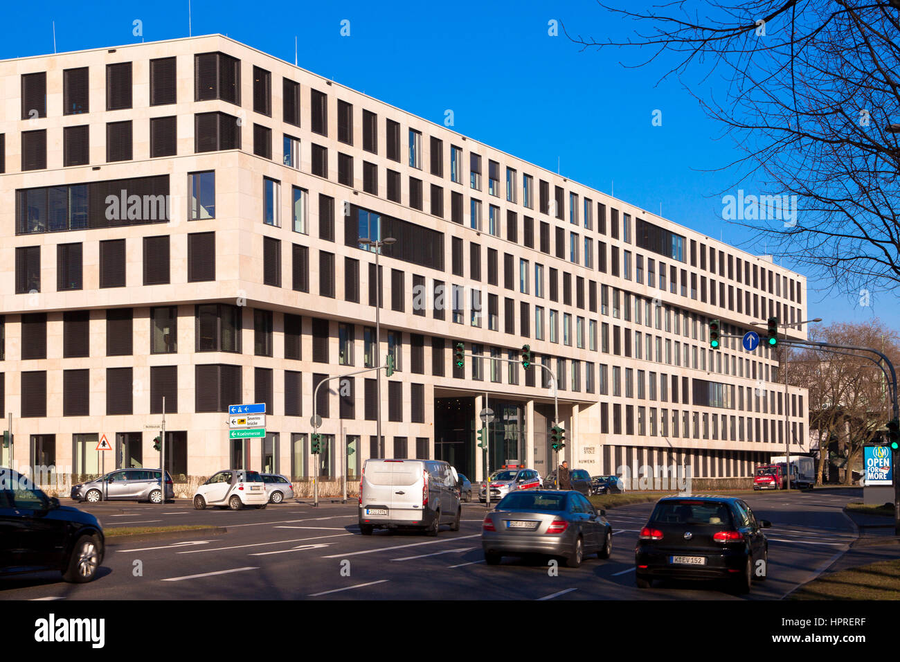 Office buildings and office buildings hi-res stock photography and ...