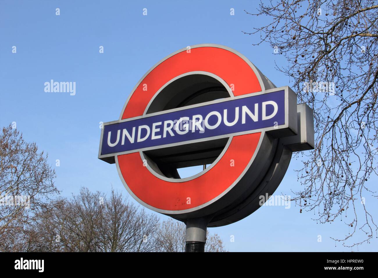 Regents park sign hi-res stock photography and images - Alamy