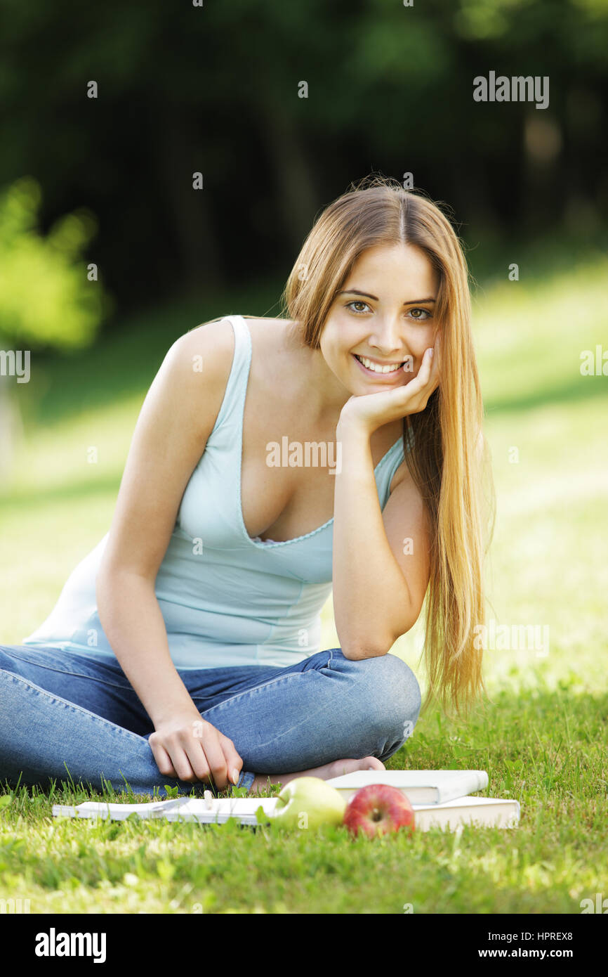 College student taking a break on campus Stock Photo - Alamy