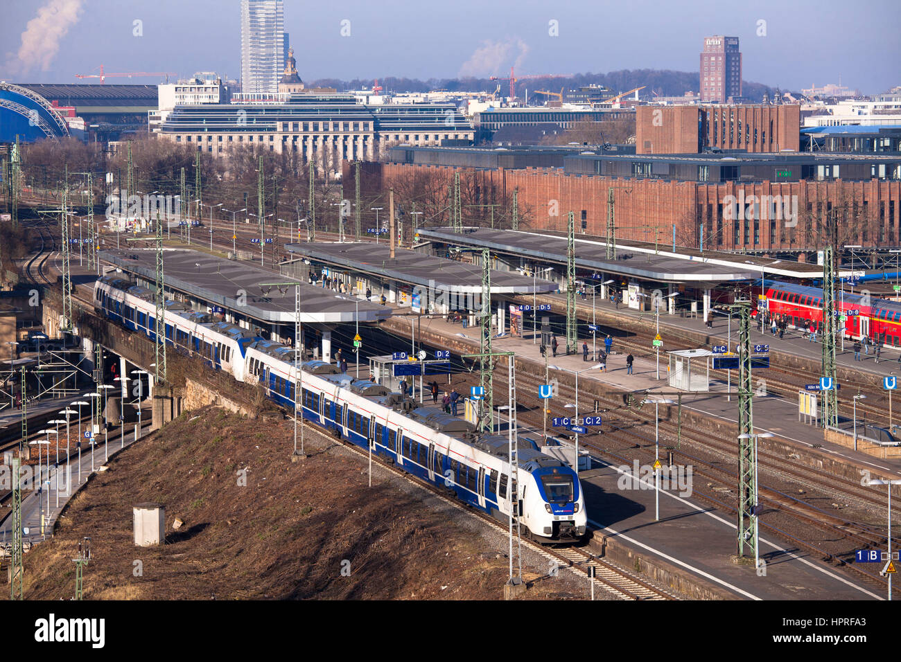Koln deutz bahnhof hi-res stock photography and images - Alamy