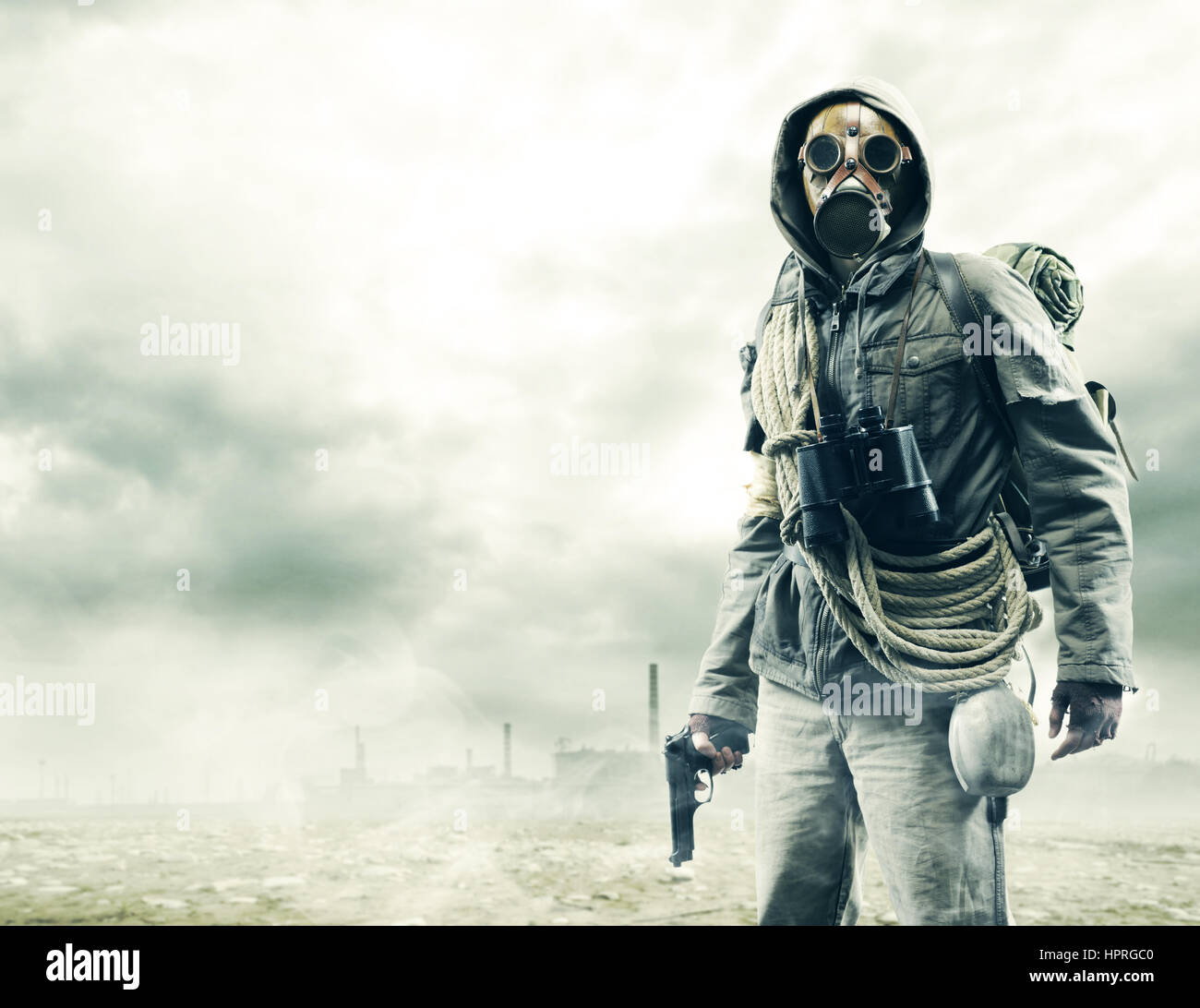 Environmental disaster. Post apocalyptic survivor in gas mask Stock ...