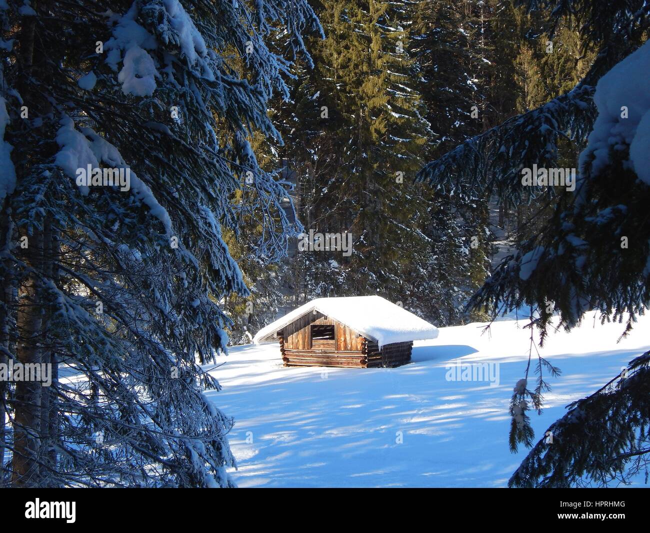 A typical hay cabin in the bavarian mountains in the Elmauer Tal in ...
