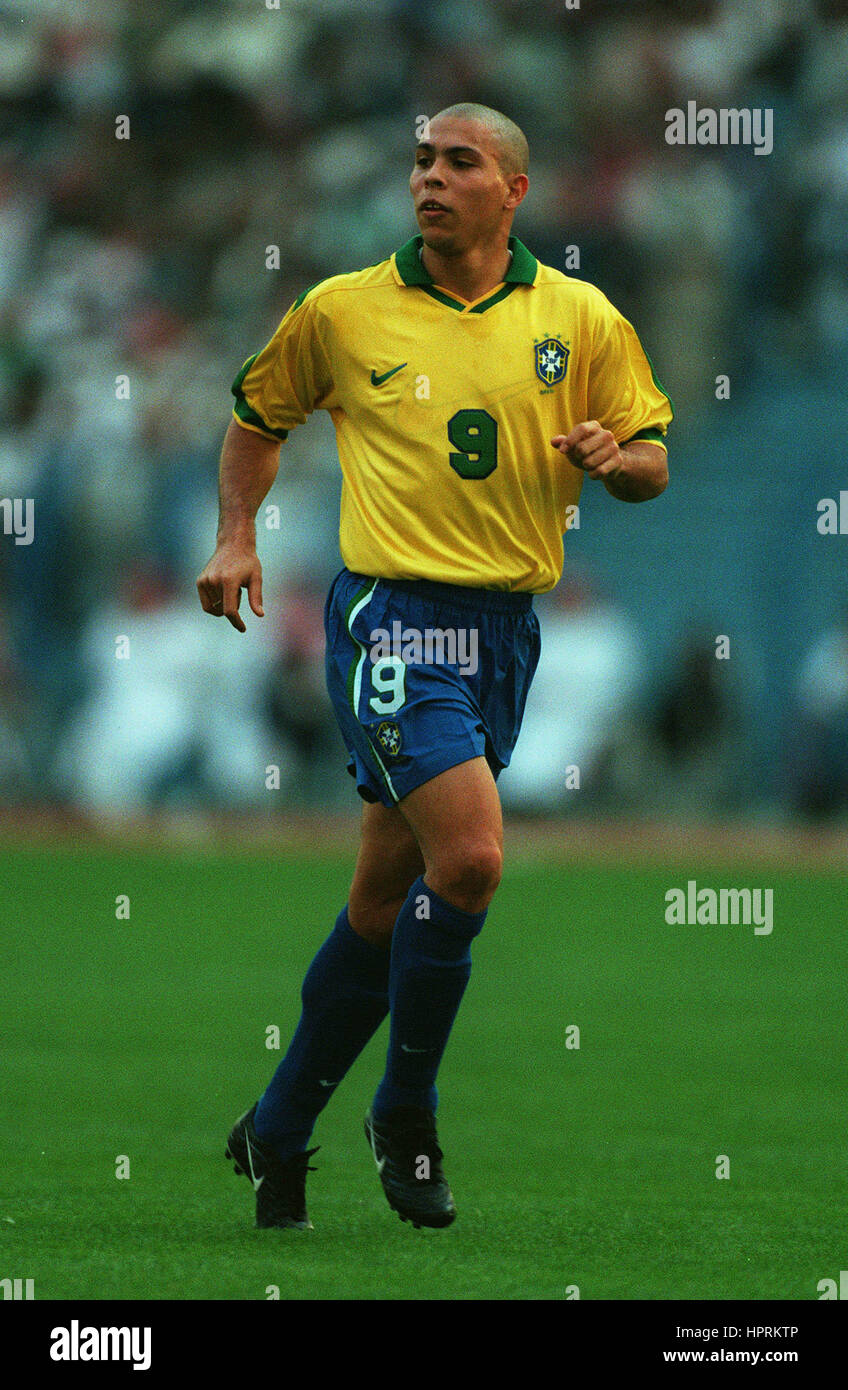 Ronaldo hi-res stock photography and images - Alamy