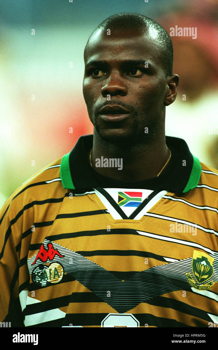 DAVID NYATHI SOUTH AFRICA & FC ST.GALLEN 08 January 1998 Stock Photo ...