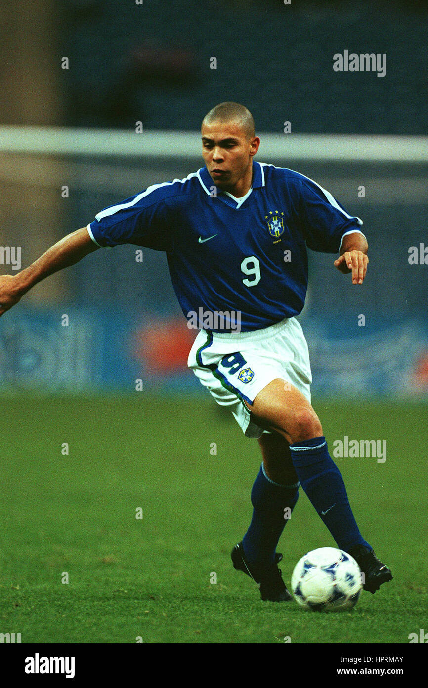 RONALDO BRAZIL & INTER MILAN 13 January 1998 Stock Photo - Alamy